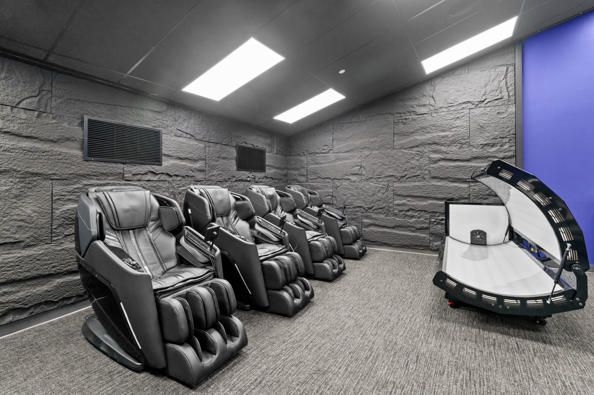 UW Football Recovery Room - JTM Construction
