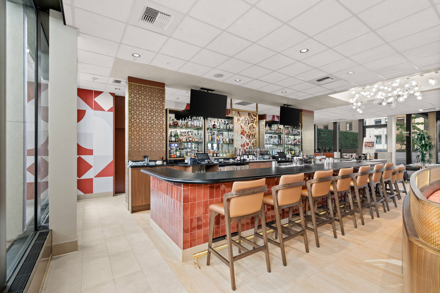 Motif Hotel - Frolik Kitchen + Cocktails - JTM Construction